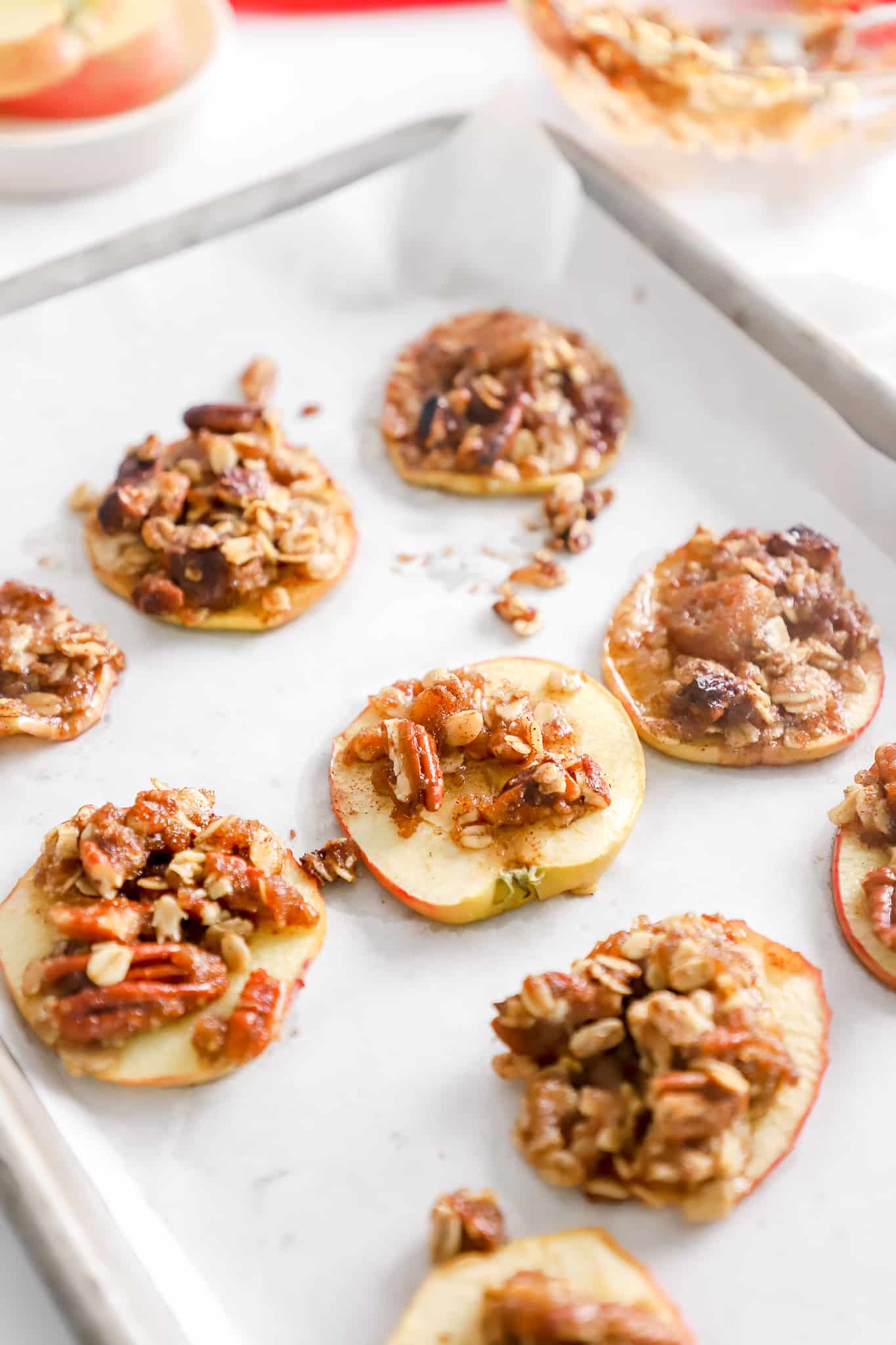 Homemade Vegan Baked Apple Slices (with Cinnamon) - The Glutenless Maximus
