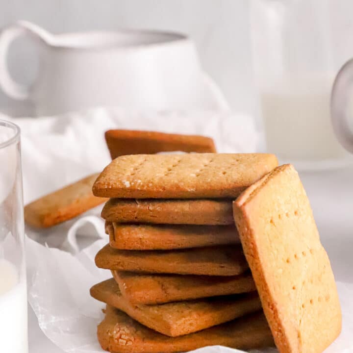 Homemade GF Graham Crackers (vegan option) - The Glutenless Maximus