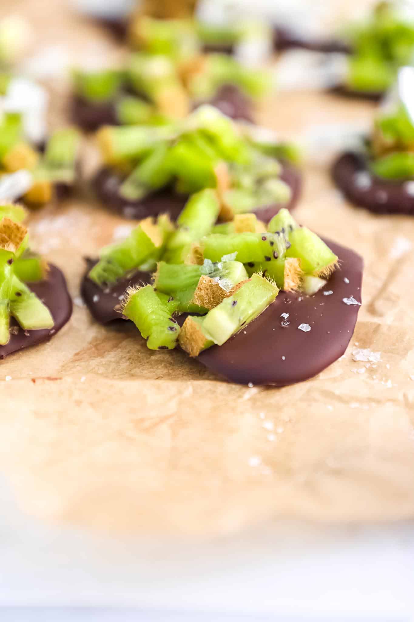 Simple Kiwi with Chocolate Bites