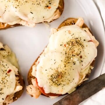 Easy Open-Faced Chicken Sandwich Recipe - The Glutenless Maximus