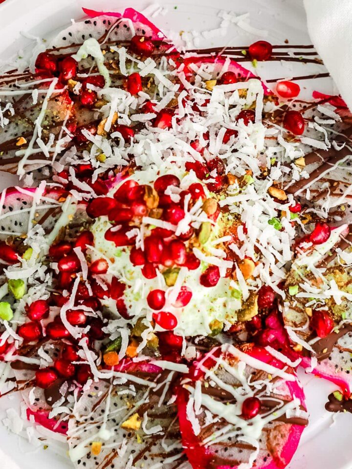 Easy Fruit Nachos Recipe – Fresh Fruit & Chocolate Drizzle