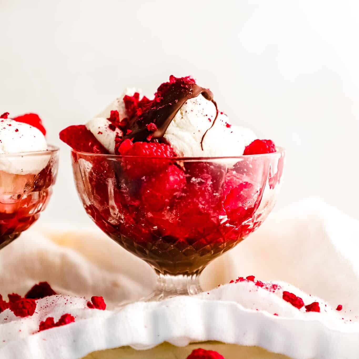 Chocolate Strawberry Parfait Recipe – Easy & Delicious