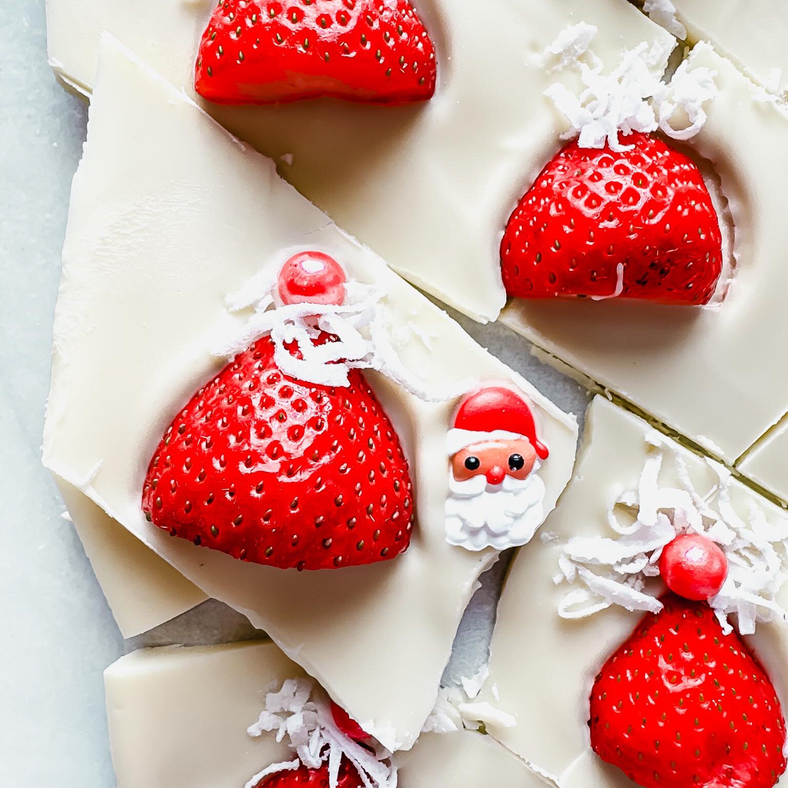 Santa Hat White Chocolate Bark – Easy No-Bake Christmas Treat